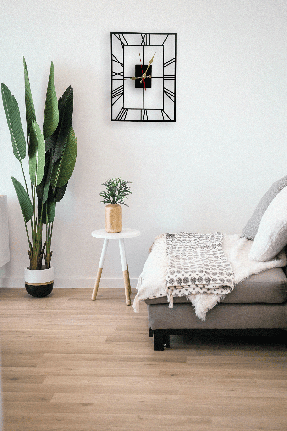 Rectangle Latin Clock-TM 022BL — manzzeli.com